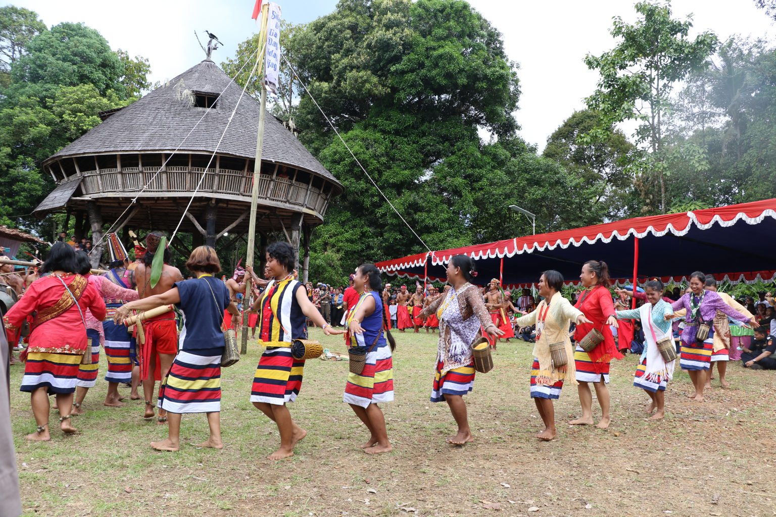 Gawia Sowa Kekayaan Budaya Dayak Bidayuh - TABLOID KOMUNIO