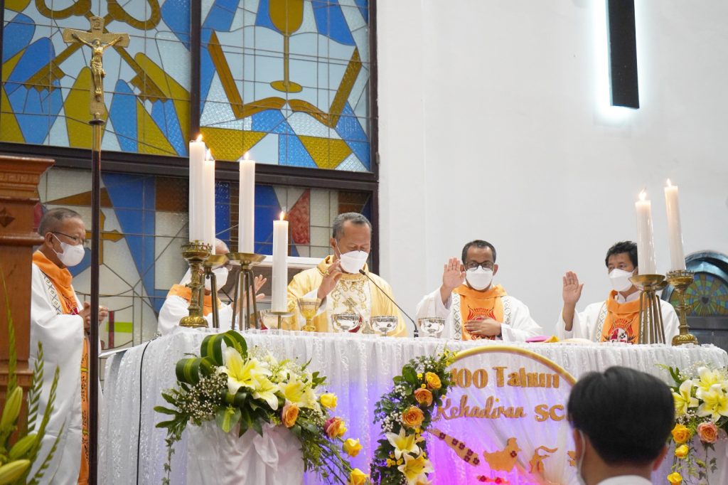 Pembukaan 100 Tahun SCJ Indonesia: Berjalan Bersama dengan Gereja Lokal ...