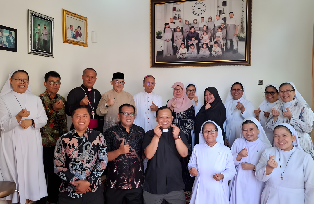 Uskup Agung Palembang Hadiri Haul 2 Tahun Almarhum KH. Amiruddin ...